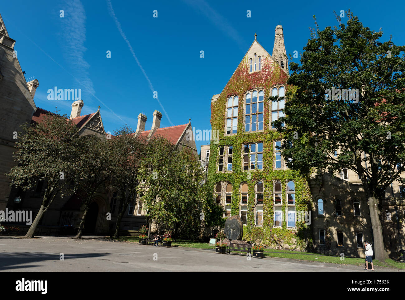 Manchester university campus hi-res stock photography and images - Alamy