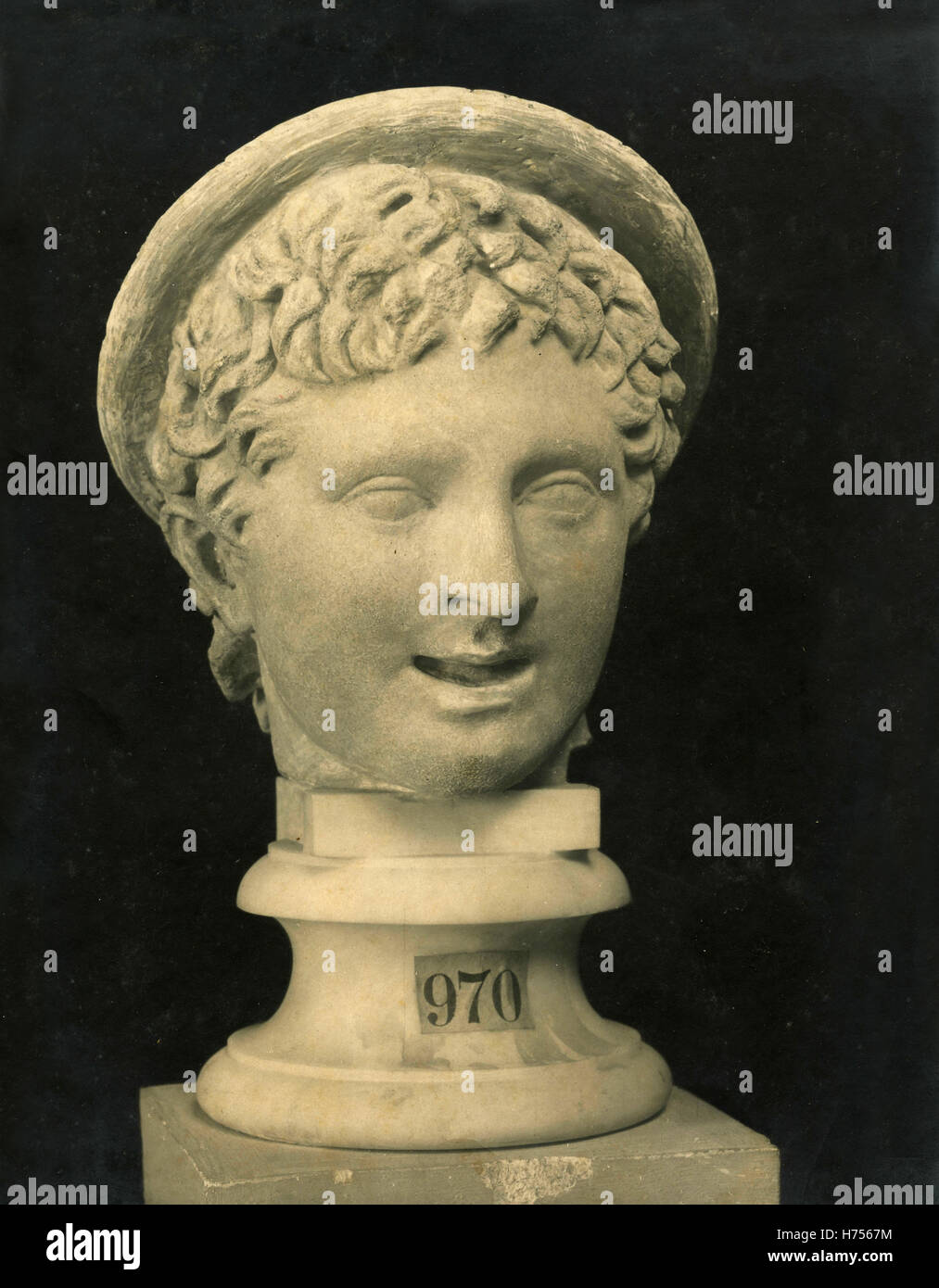 Rome statue head hi-res stock photography and images - Alamy