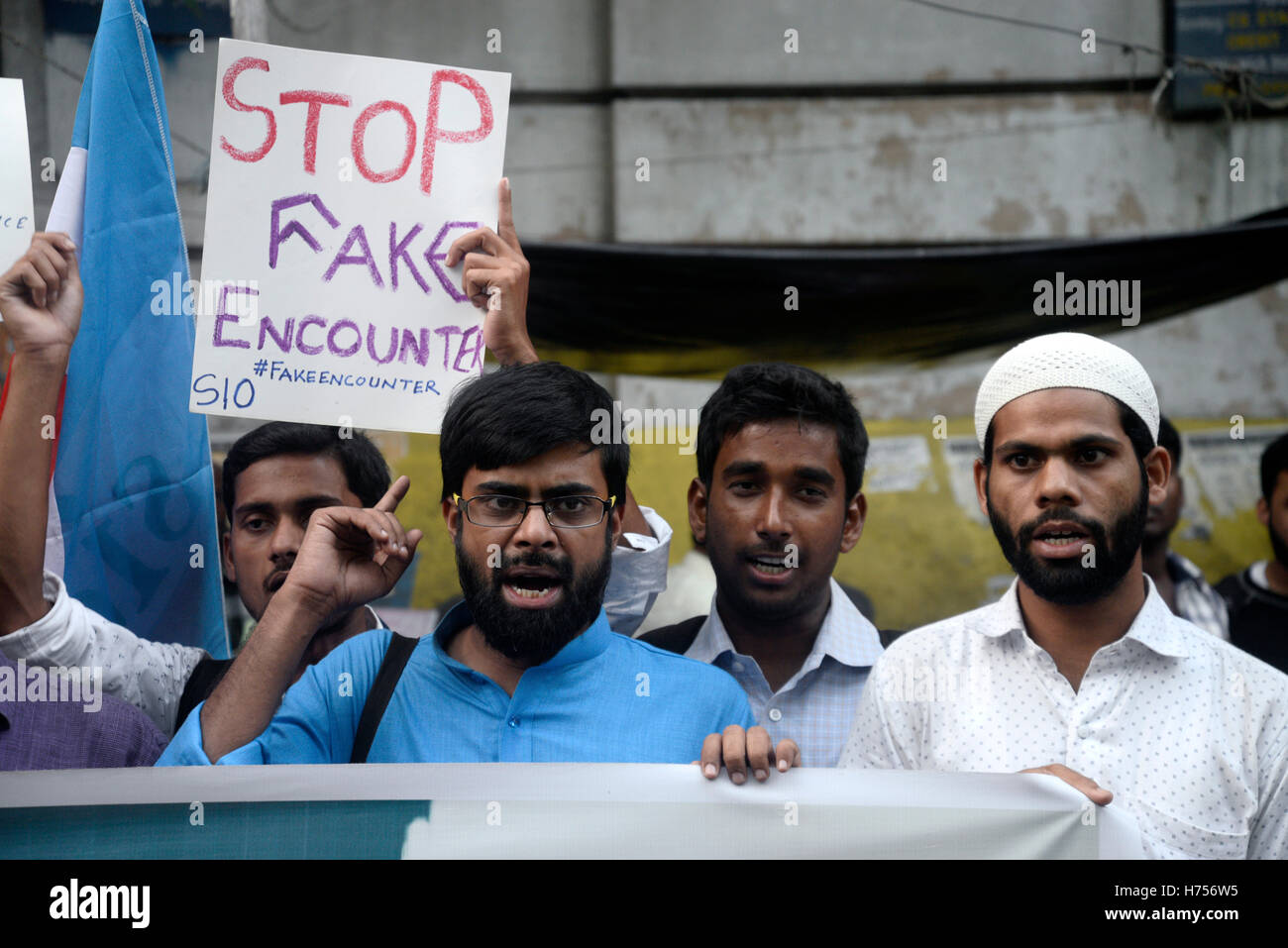 Kolkata, India. 02nd Nov, 2016. Student Islamic Organization of India ...