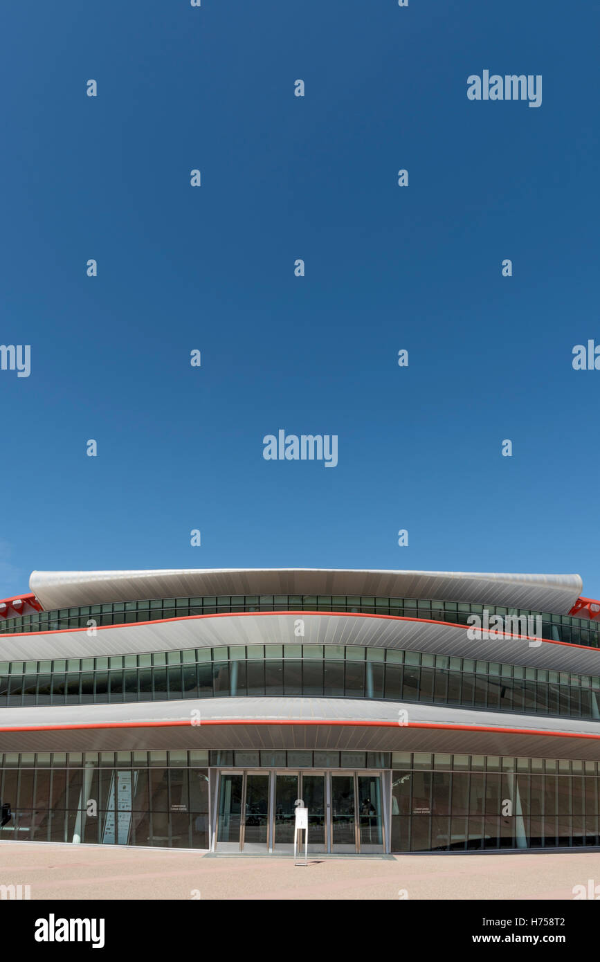 Performing arts centre hi-res stock photography and images - Alamy