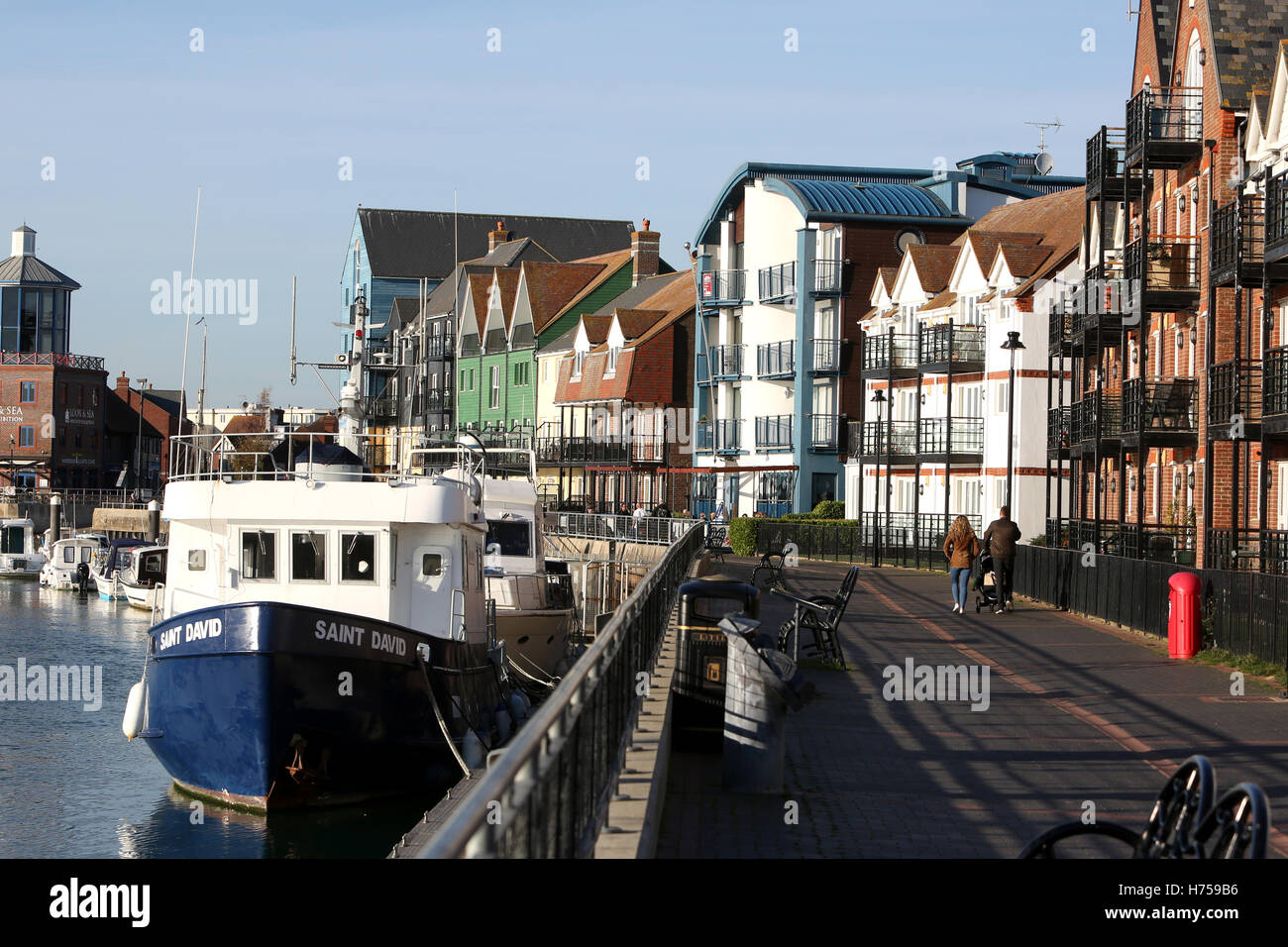 Littlehampton seafront hi-res stock photography and images - Alamy