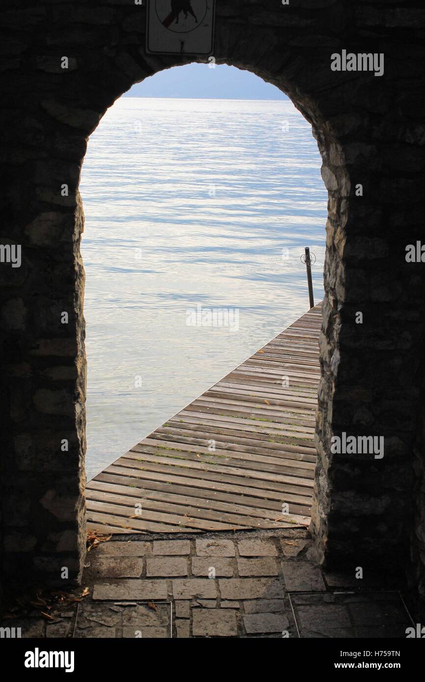 Ancient stone door hi-res stock photography and images - Alamy