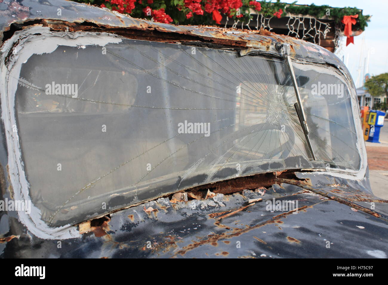 antique vintage truck windshield broken glass Stock Photo - Alamy