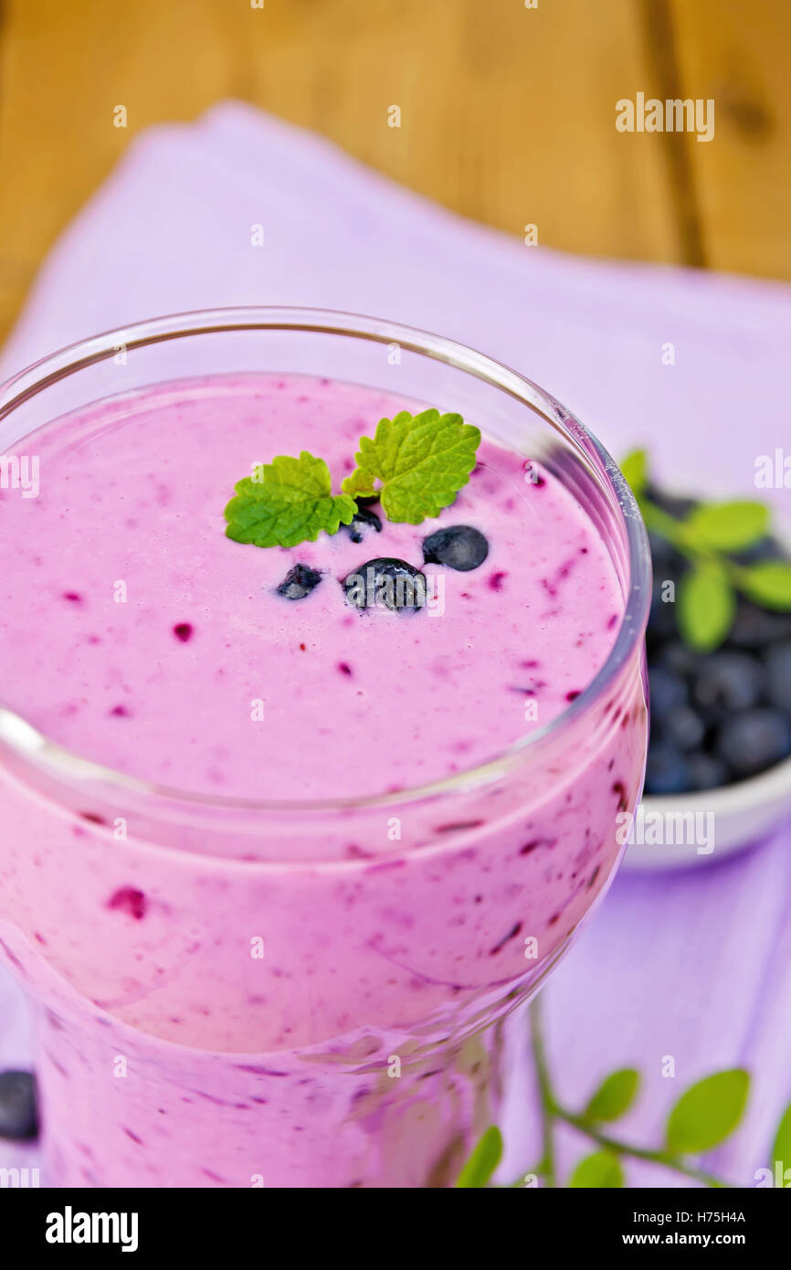 Huckleberry shake hi-res stock photography and images - Alamy