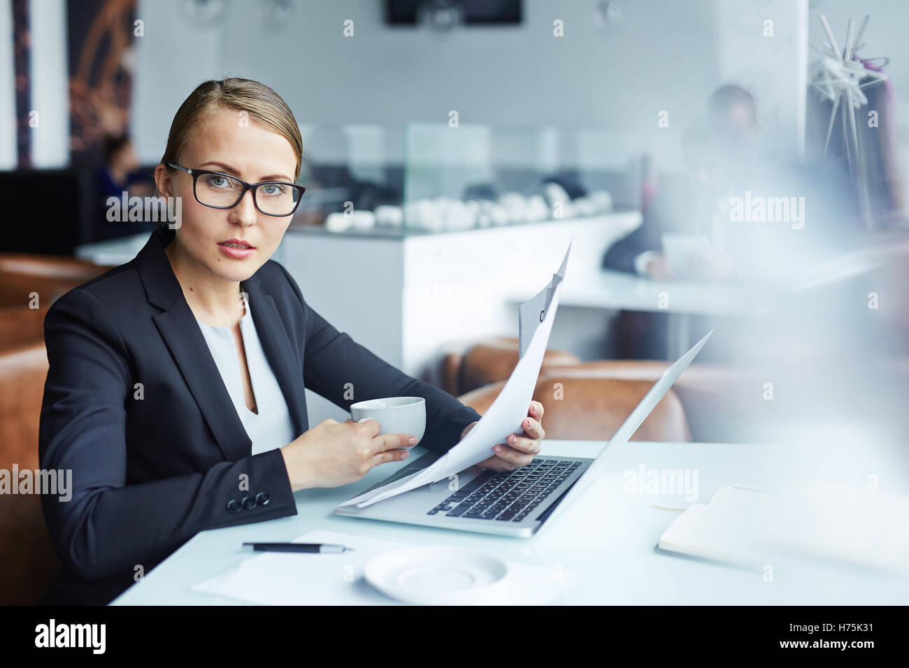 Lots of work hi-res stock photography and images - Alamy