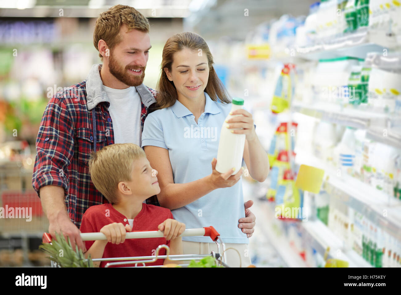 Person buying milk hi-res stock photography and images - Alamy