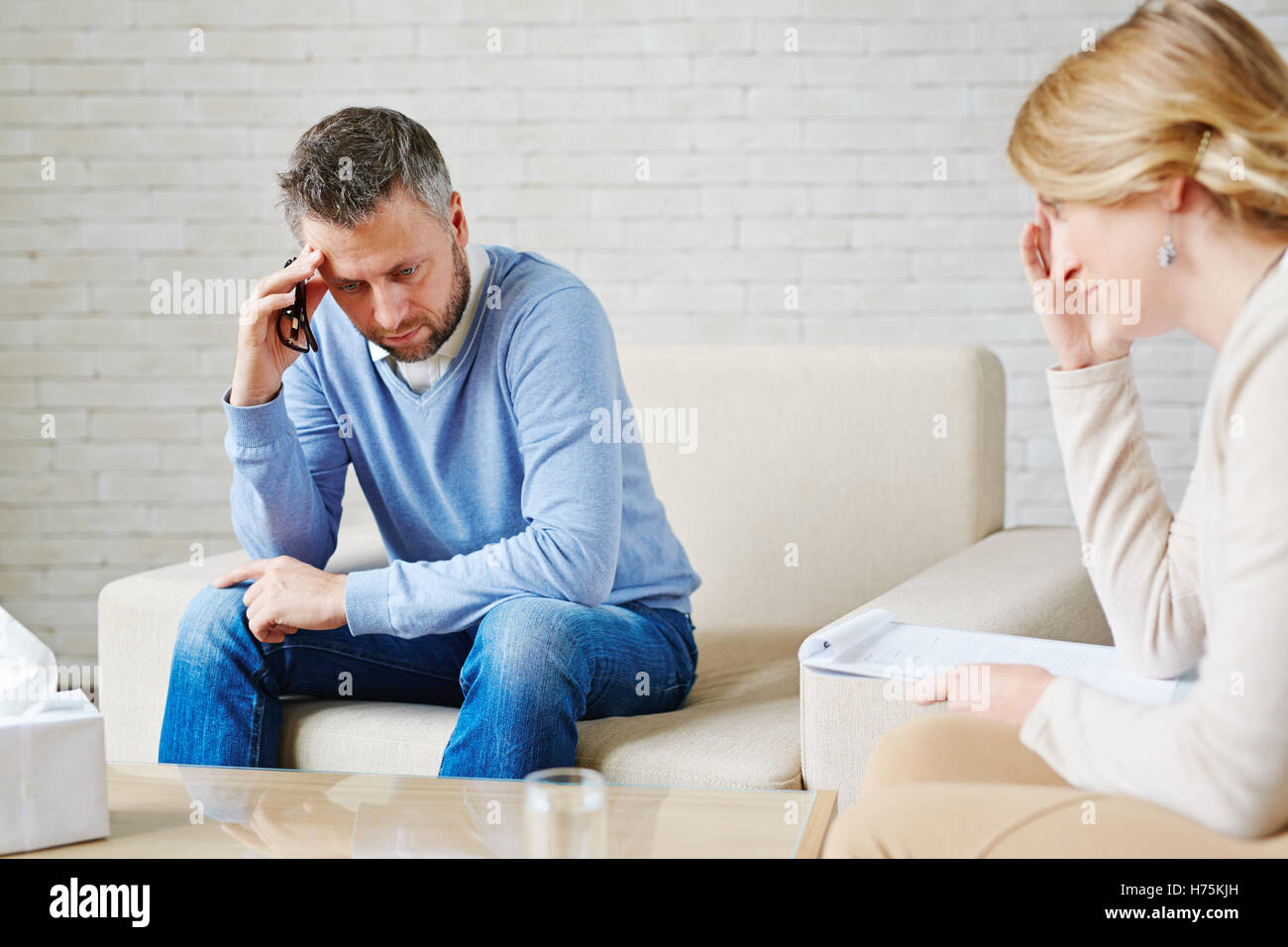 Listening to patient problem Stock Photo - Alamy
