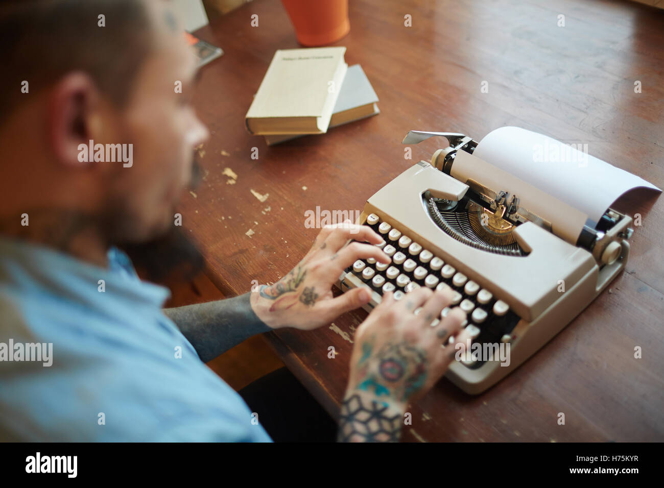 Young man hand writing hi-res stock photography and images - Alamy