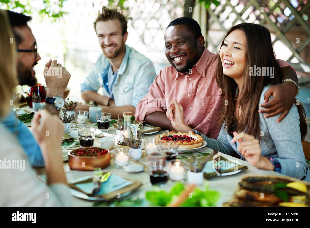 People celebrating thanksgiving holiday tradition hi-res stock ...