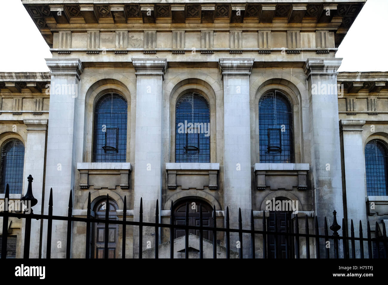 Alfeges church hi-res stock photography and images - Alamy