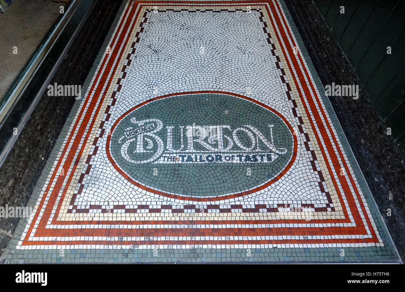 Old Fashioned Shop Sign Stock Photo - Alamy