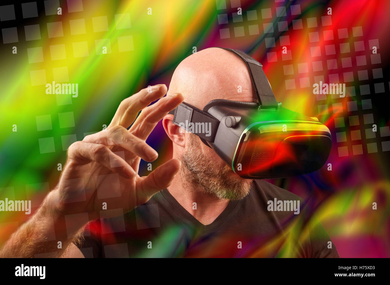 Reality virtual man hands hi-res stock photography and images - Alamy