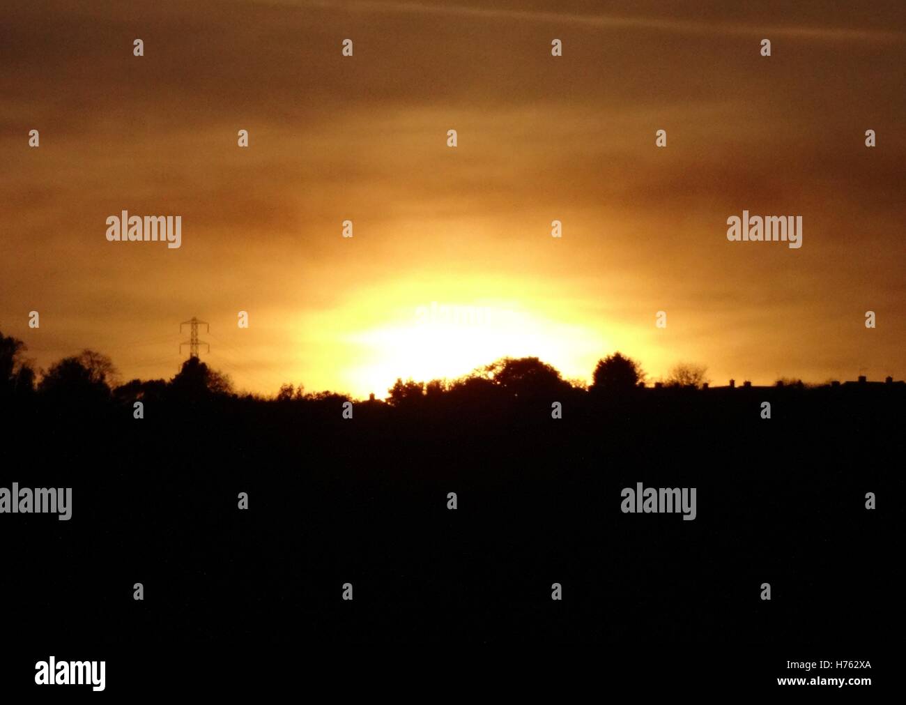 Dusk twilight cloud hi-res stock photography and images - Alamy
