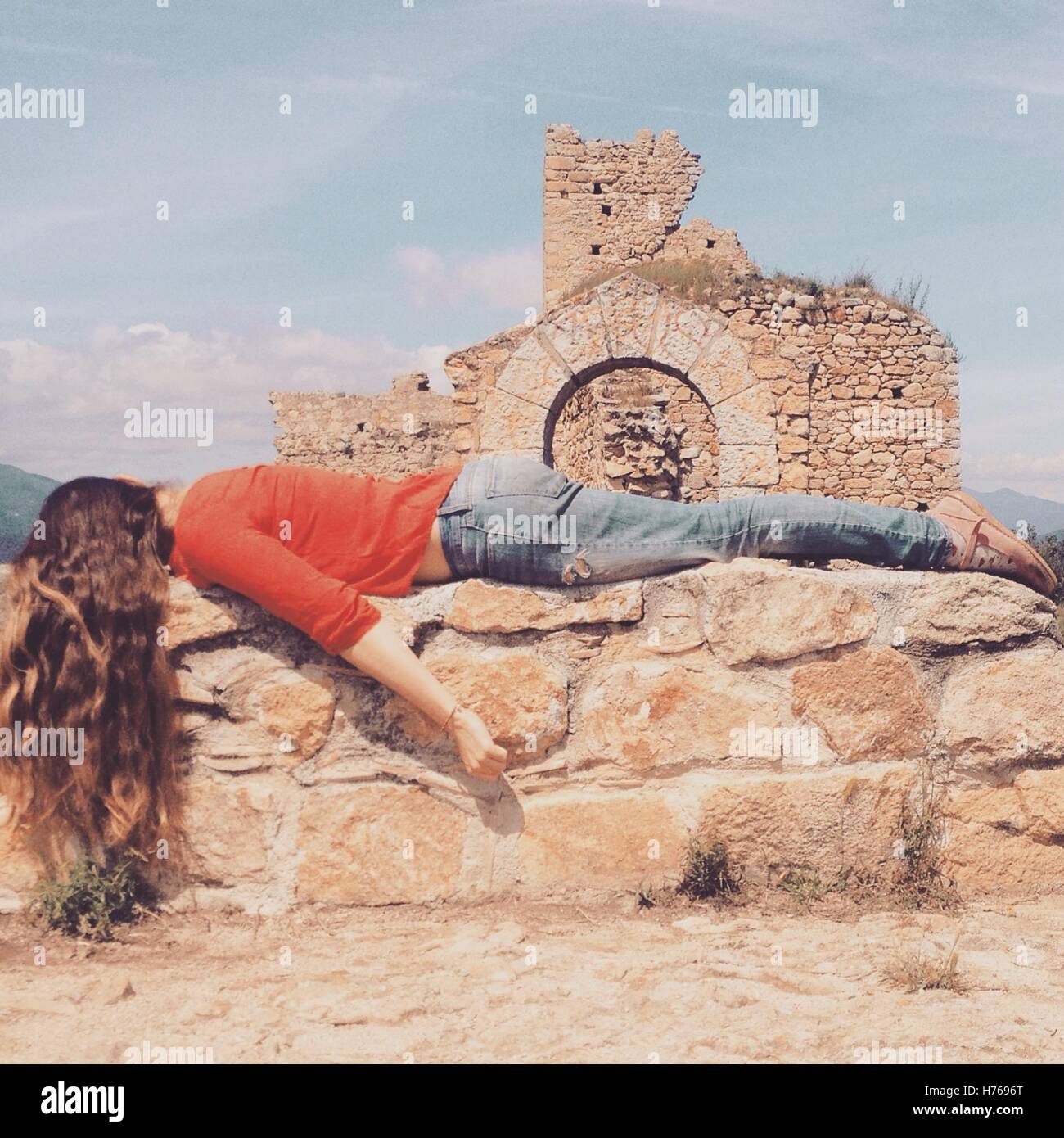 Old ruins of a building hi-res stock photography and images - Alamy