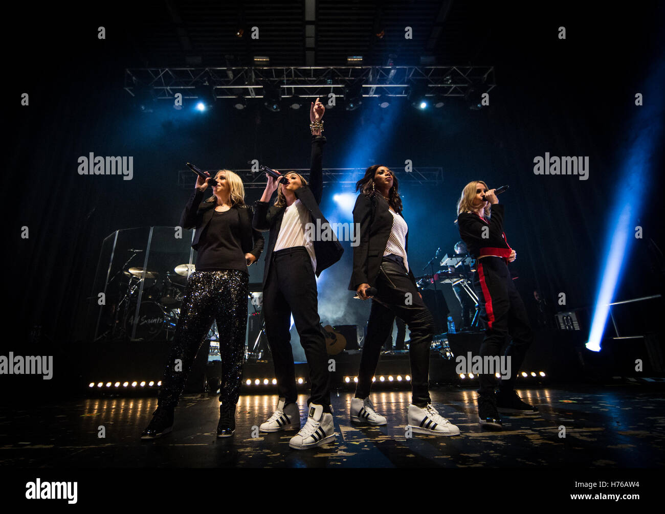 All saints band 90s hi-res stock photography and images - Alamy