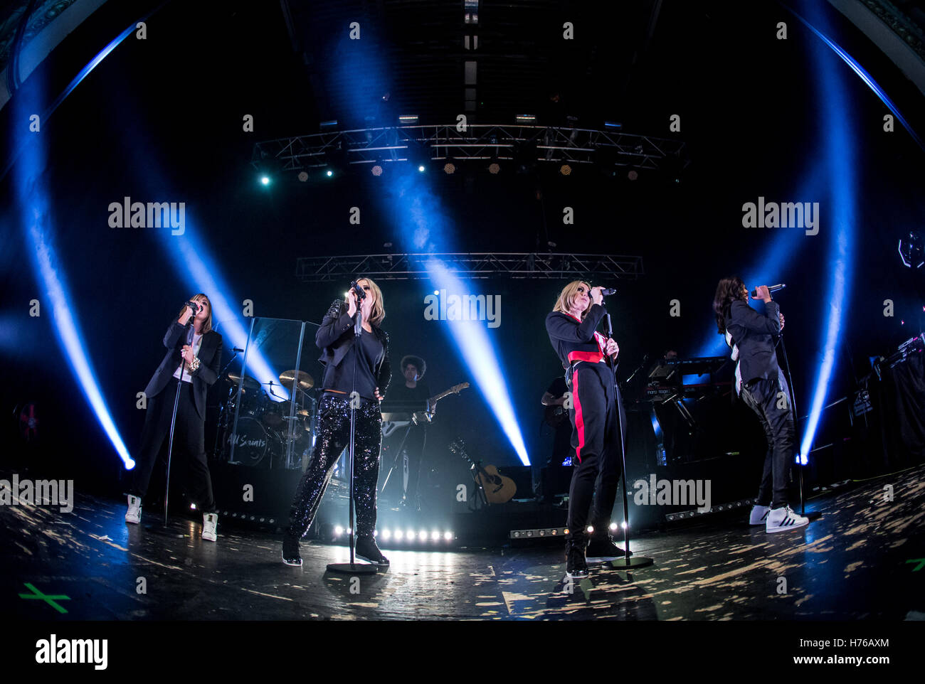 All saints band 90s hi-res stock photography and images - Alamy