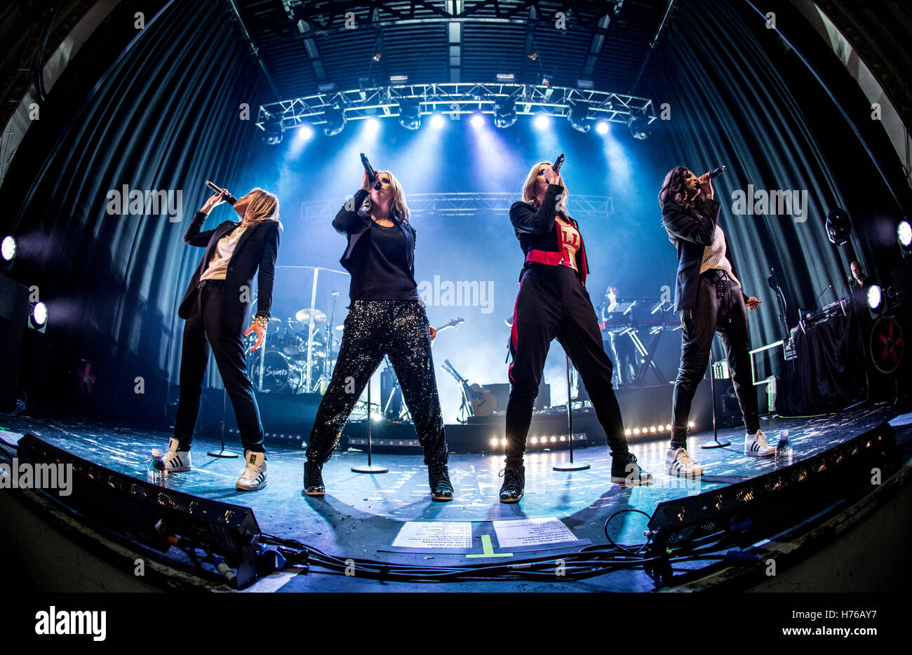 All saints band 90s hi-res stock photography and images - Alamy