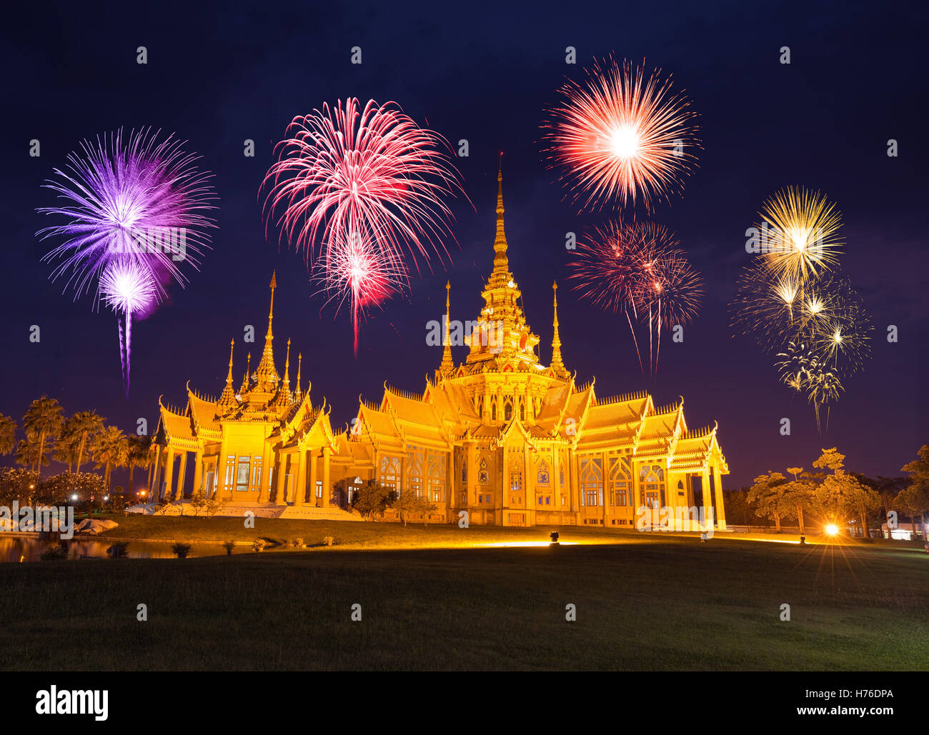Temple festival bangkok hi-res stock photography and images - Alamy