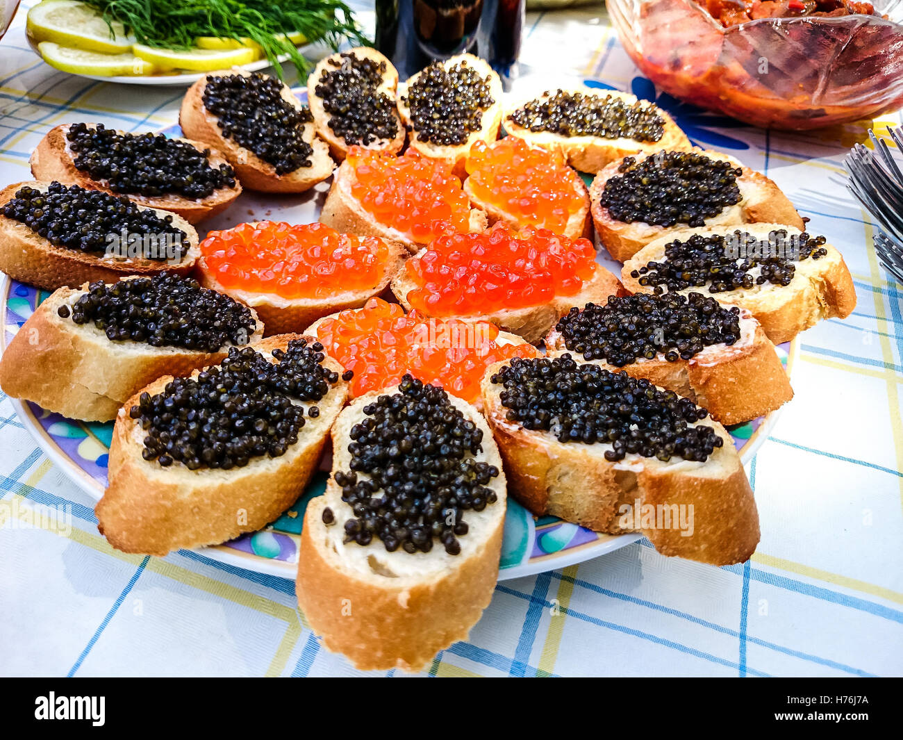 Sandwiches red caviar piece hi-res stock photography and images - Alamy