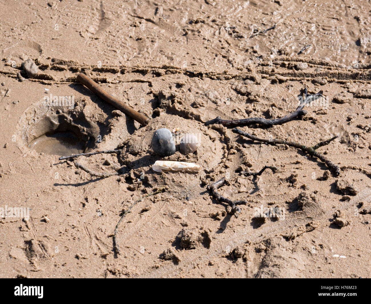 Sand art crab picture Stock Photo - Alamy