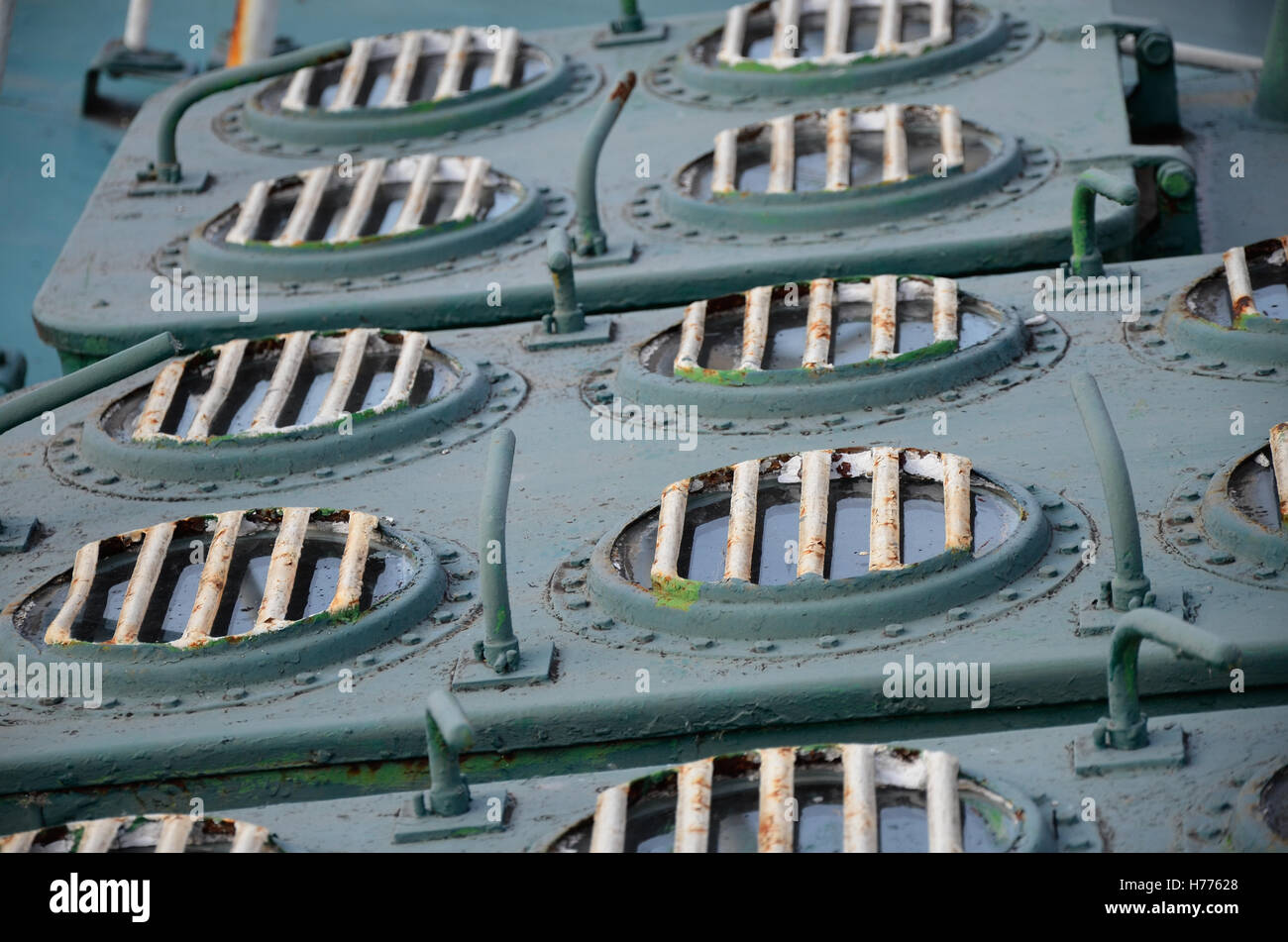 Round boat window hi-res stock photography and images - Alamy