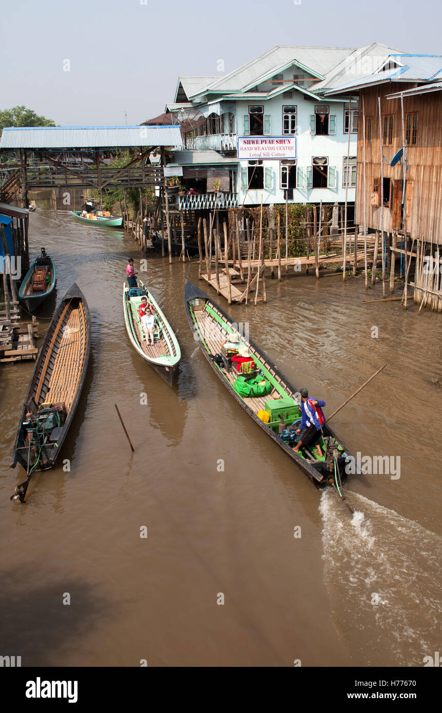 Hand Weaving Centre Inlay Lake Myanmar Stock Photo - Alamy