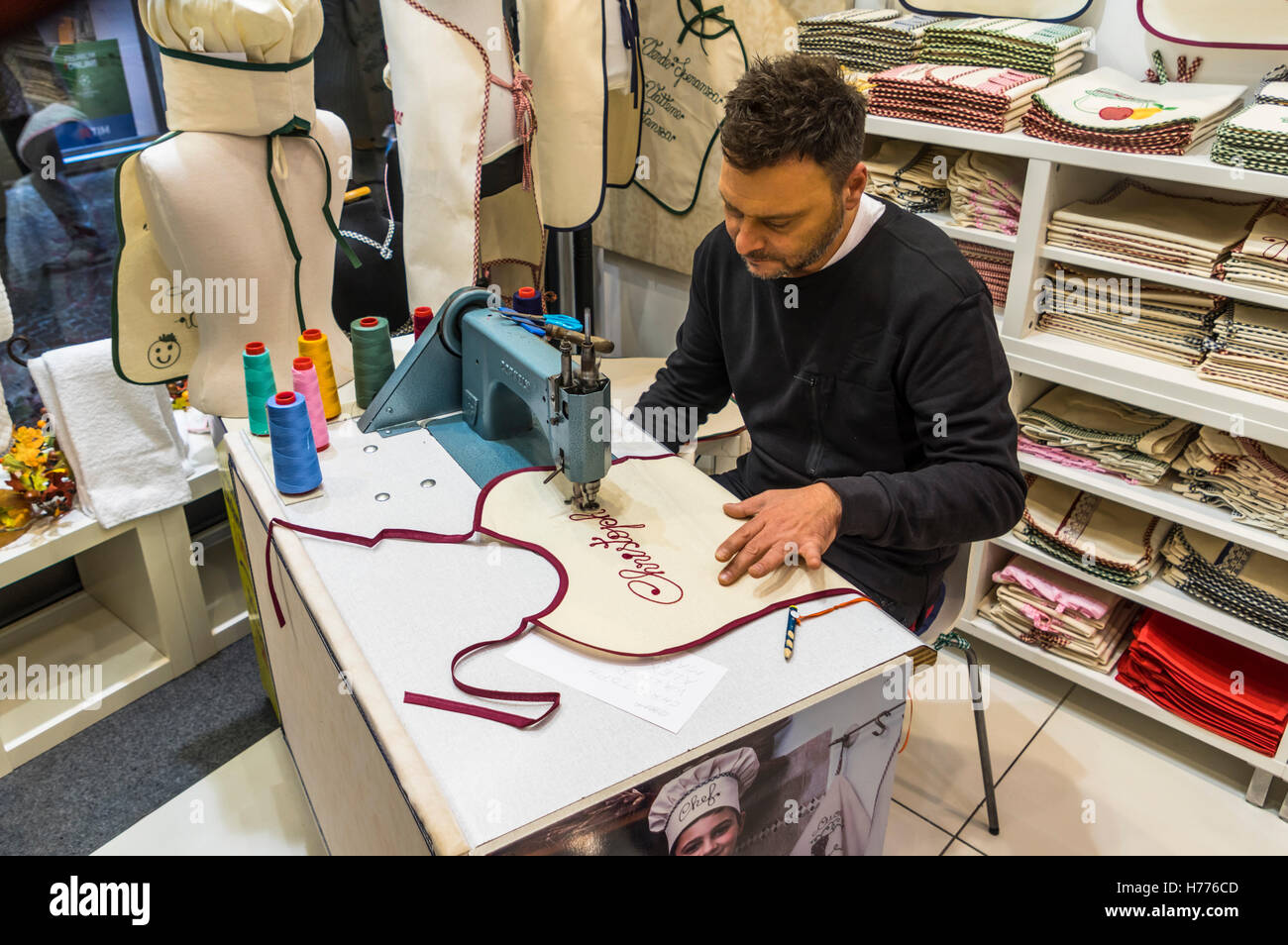 Machine stitch hi-res stock photography and images - Alamy