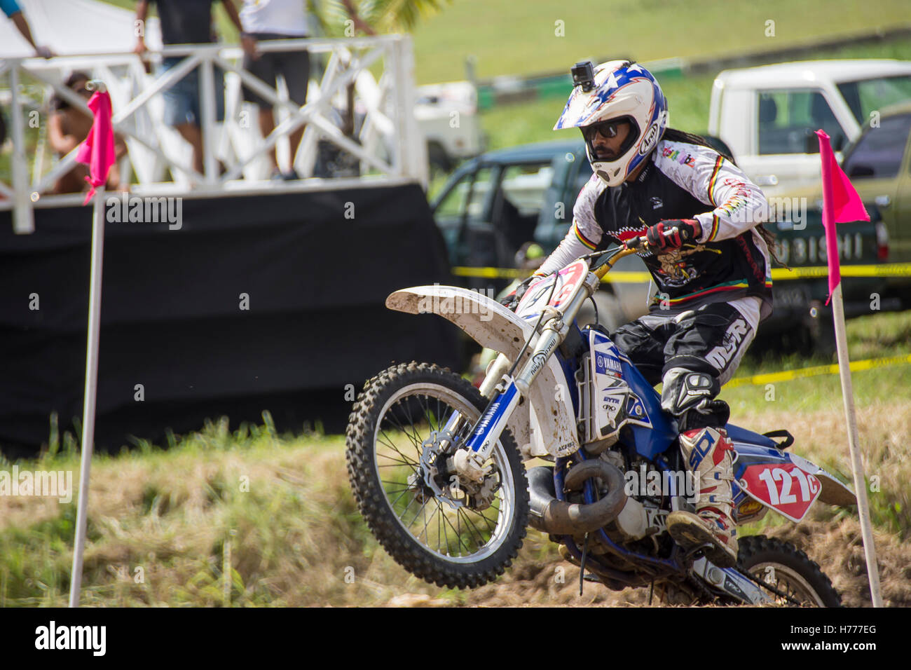 Off roading obstacle course hi-res stock photography and images - Alamy
