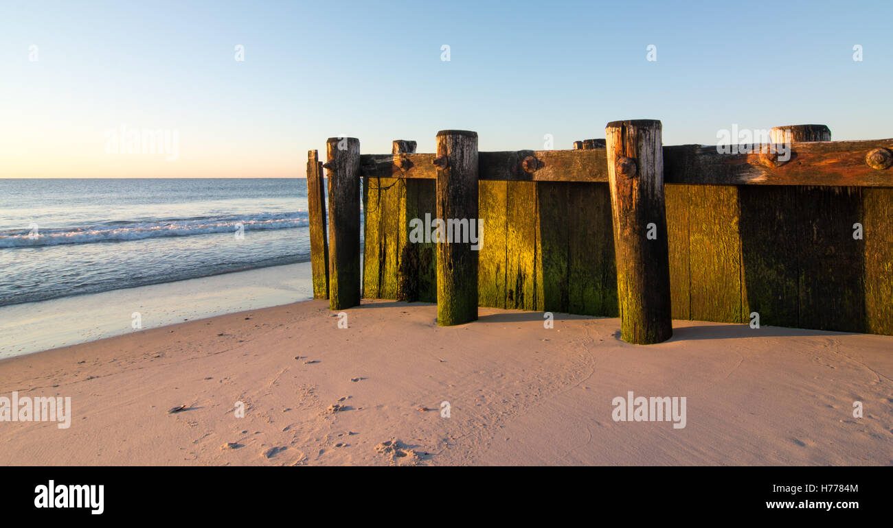 Old pier on seashore hi-res stock photography and images - Alamy