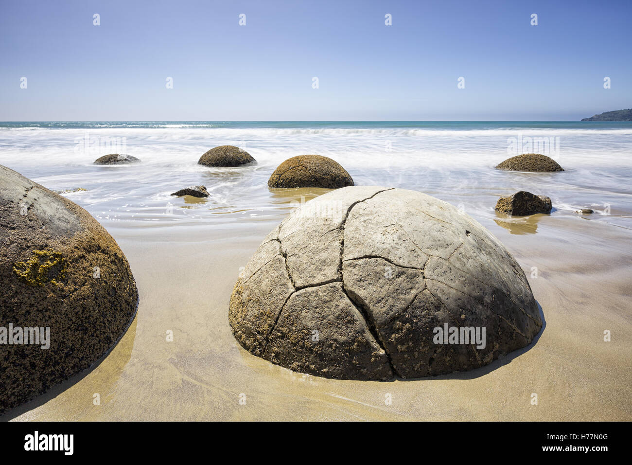 Moeraki Boulders, Moeraki, New Zealand Stock Photo - Alamy