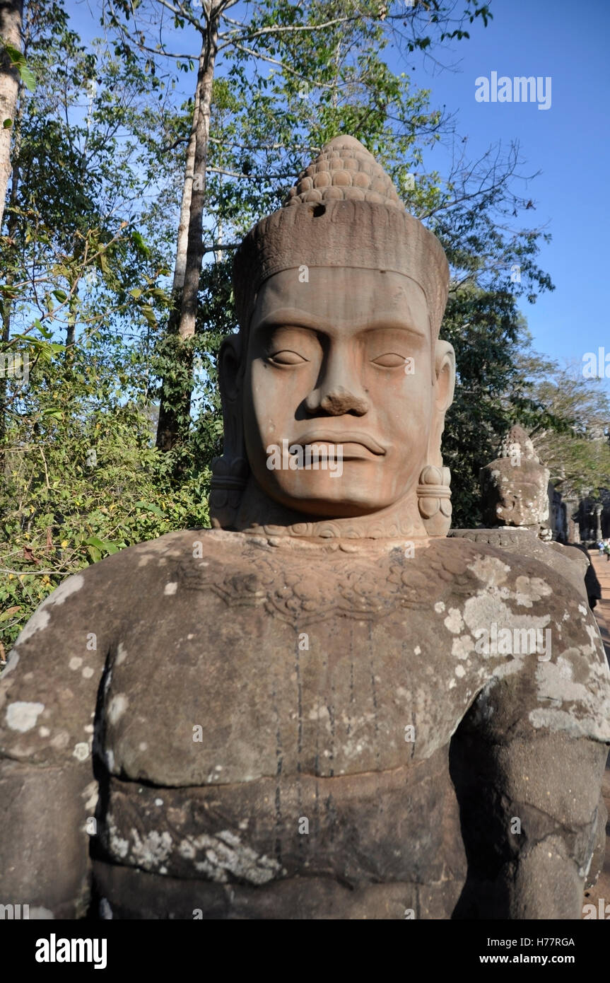 Sculpted head hi-res stock photography and images - Alamy