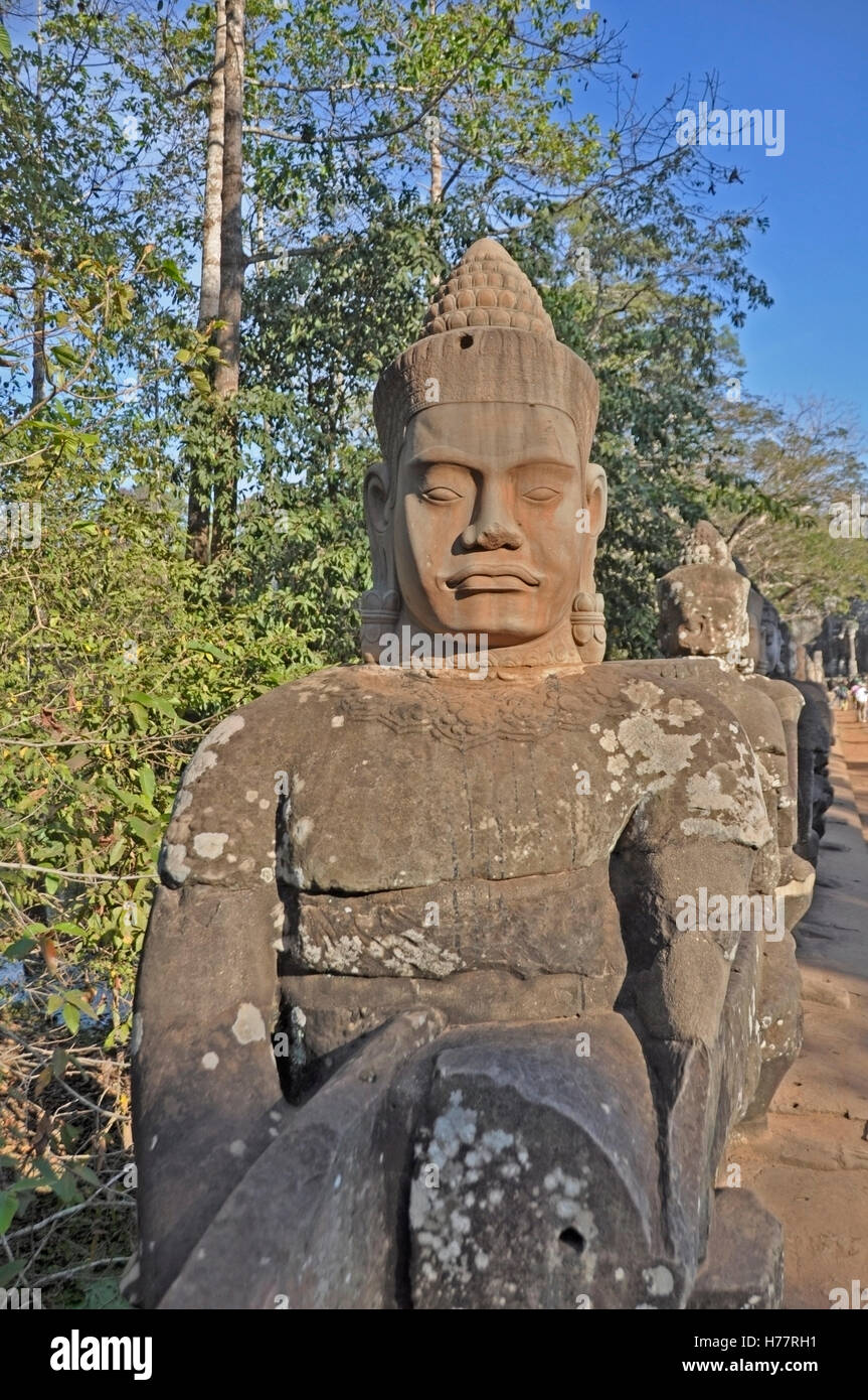 Sculpted head hi-res stock photography and images - Alamy