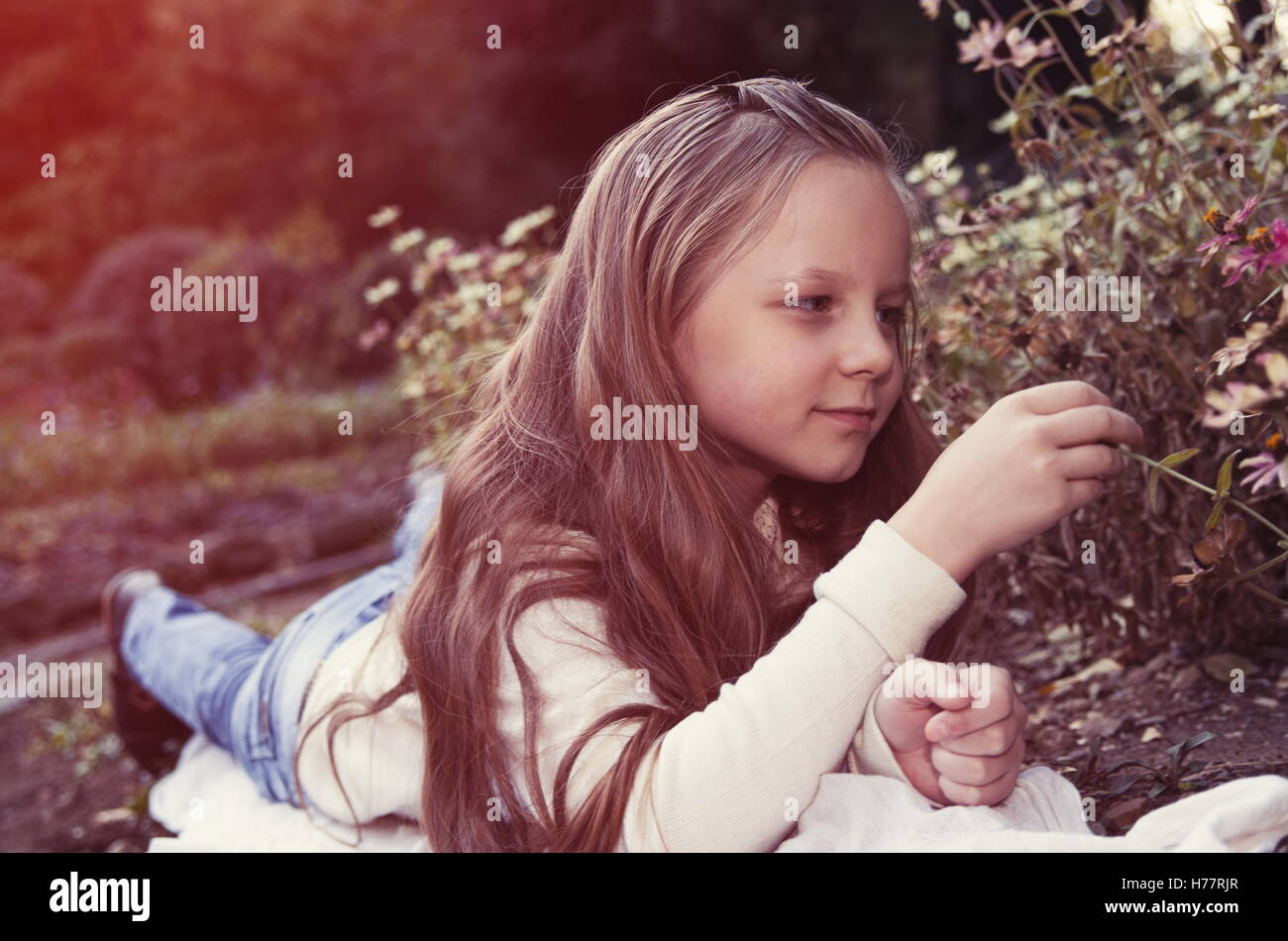 pretty girl portrait in the park Stock Photo - Alamy
