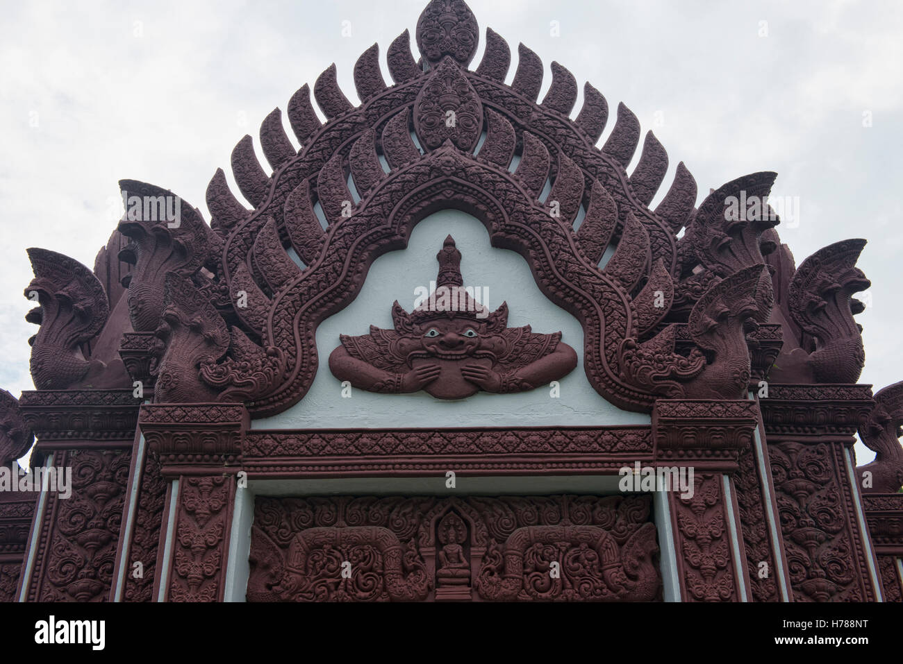 Thai pillar design hi-res stock photography and images - Alamy