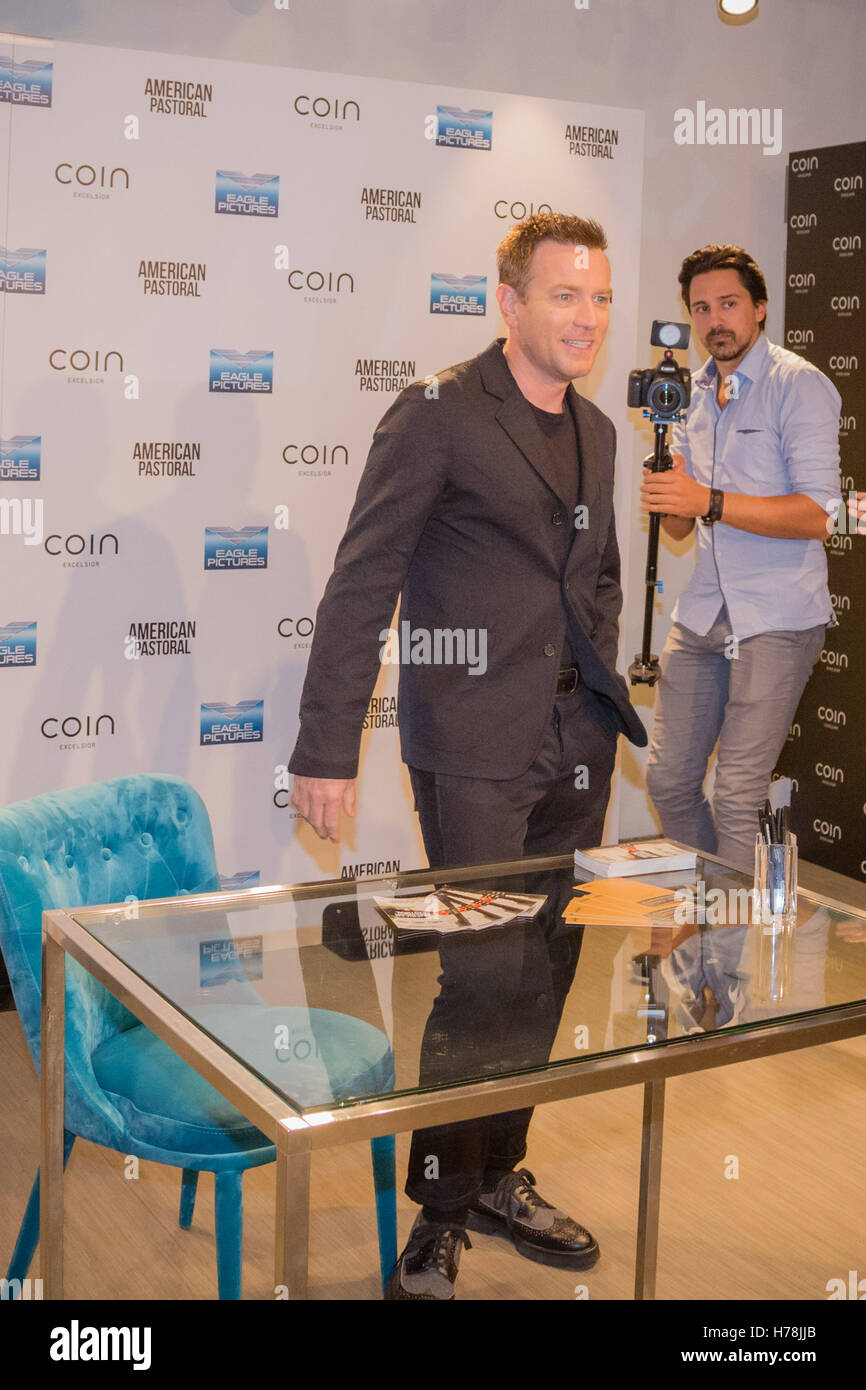 Ewan McGregor meets fans at department store Coin on the Via Cola di ...