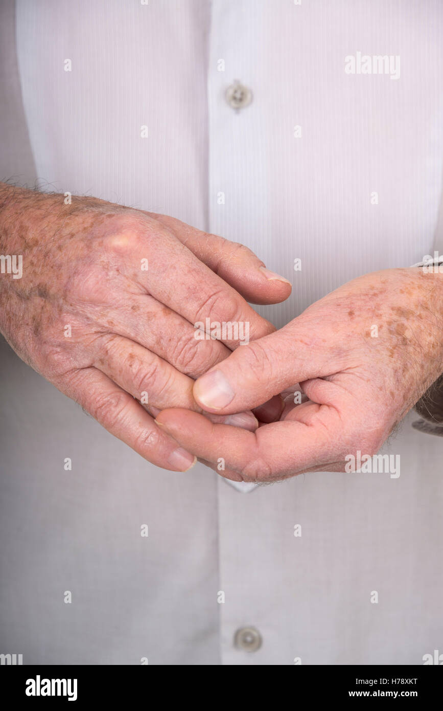 Senior citizen hand detail hi-res stock photography and images - Alamy