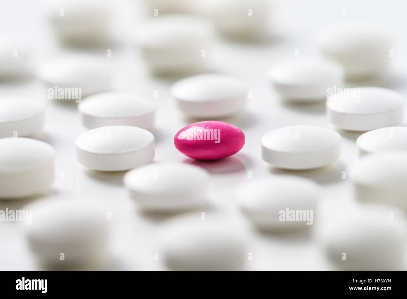 Counterfeit medicines hi-res stock photography and images - Alamy