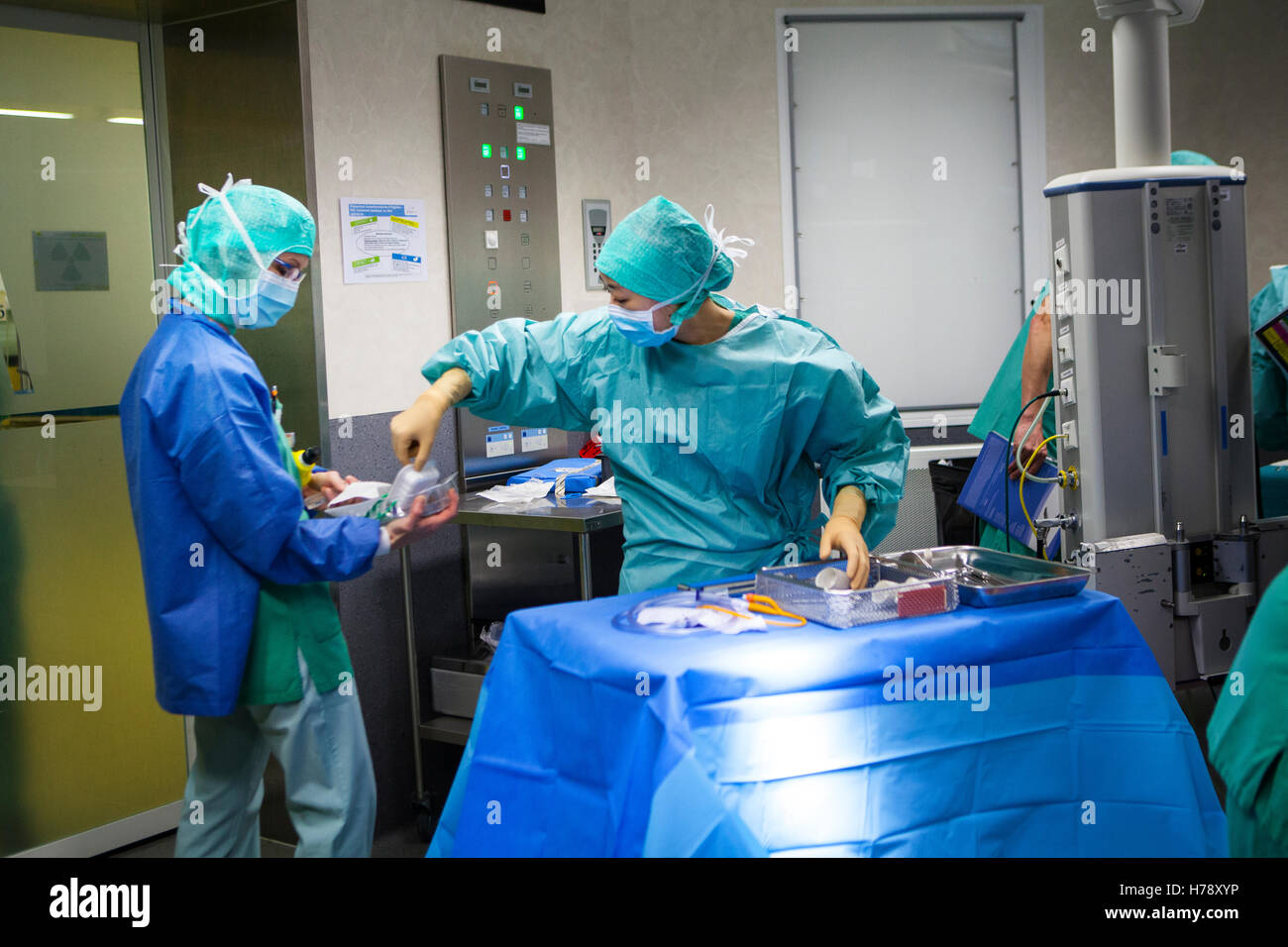 Gynecological instruments hi-res stock photography and images - Alamy