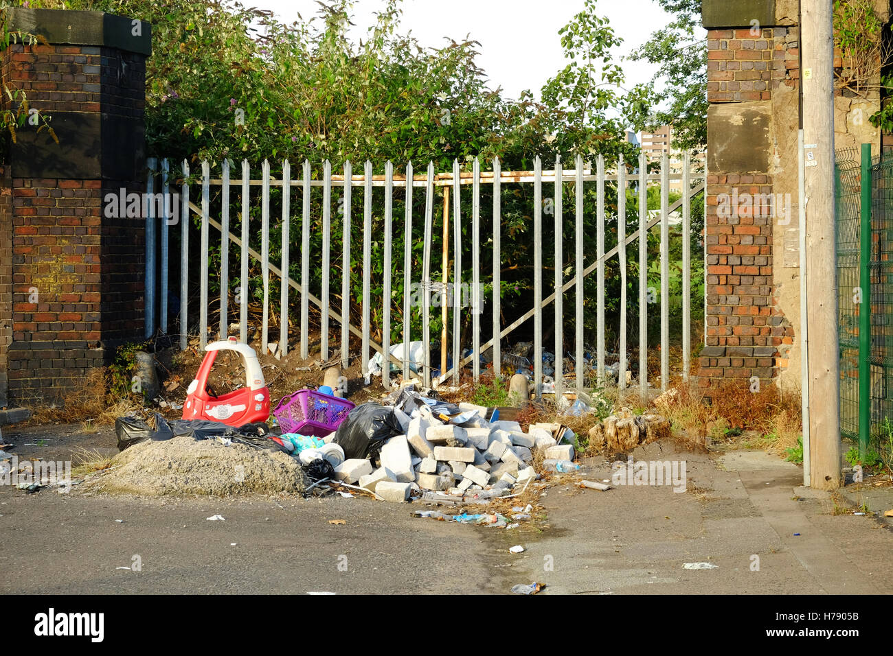 Urban tipping hi-res stock photography and images - Alamy