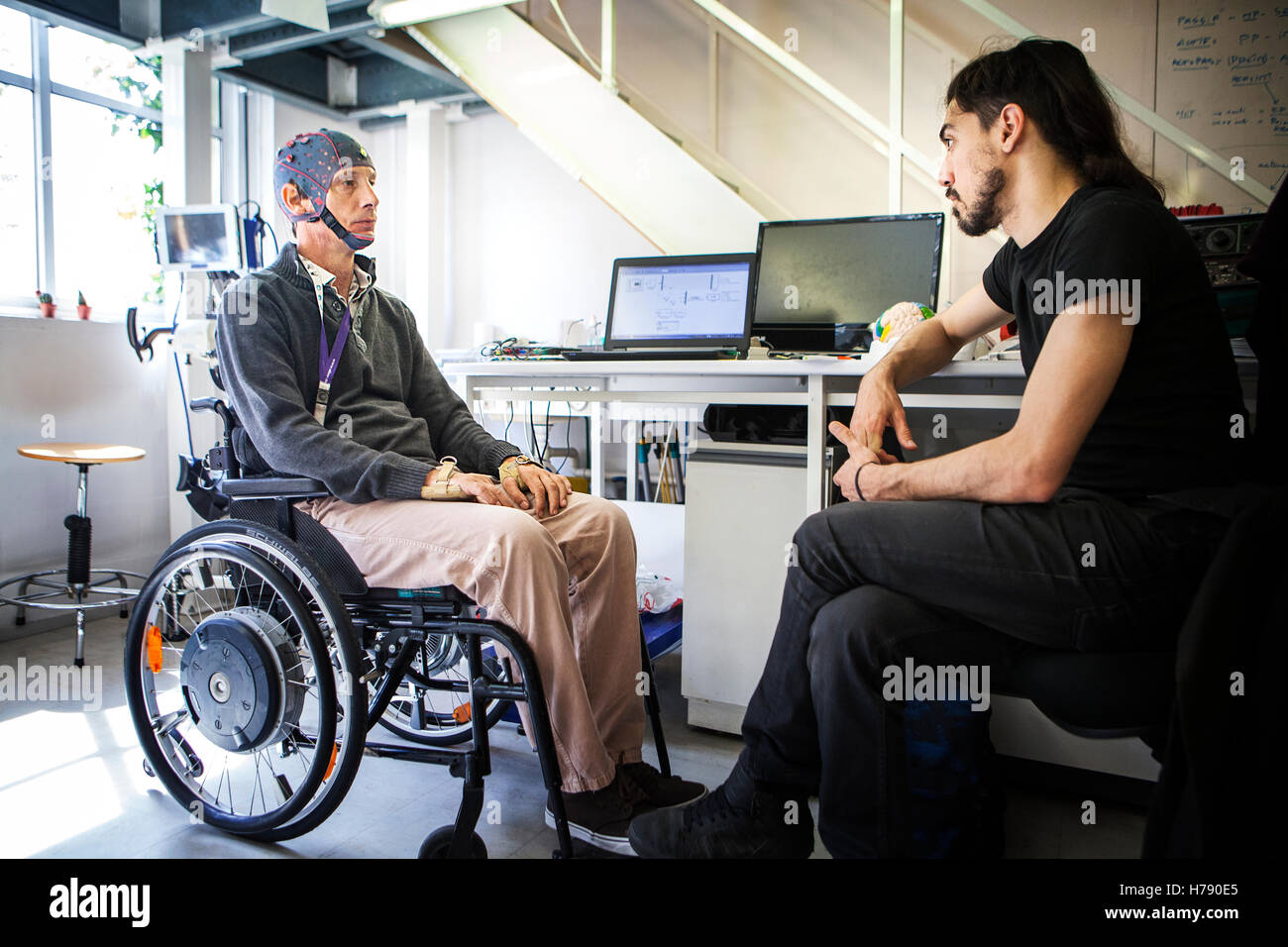 Quadriplegic computer hi-res stock photography and images - Alamy
