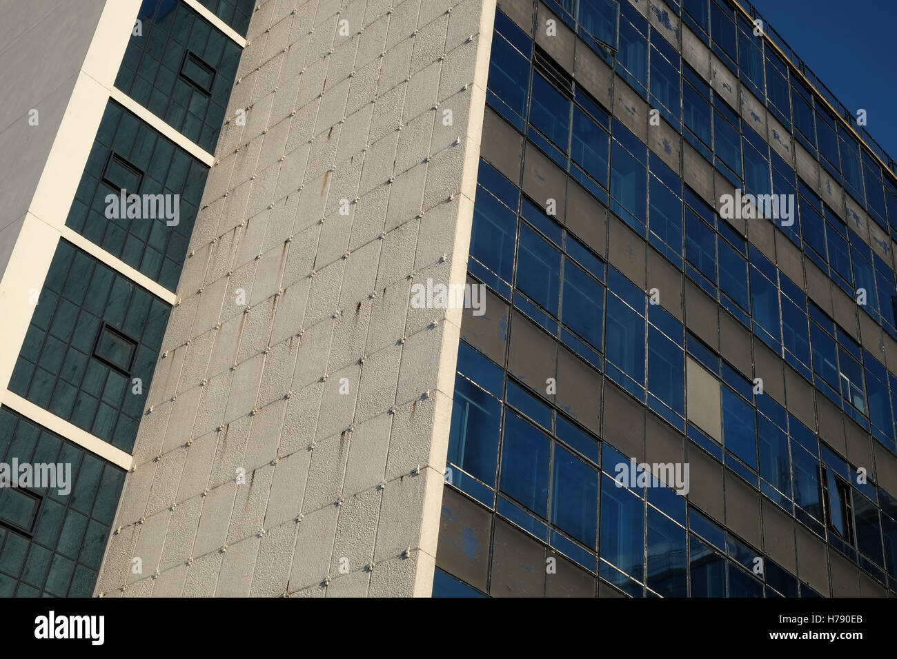 1960s office building hi-res stock photography and images - Alamy