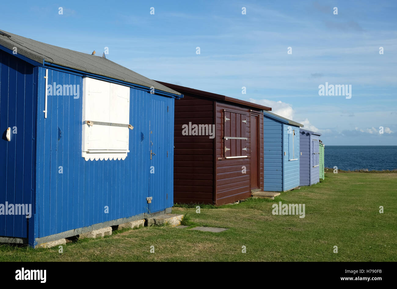 Portland bill beach huts hi-res stock photography and images - Alamy
