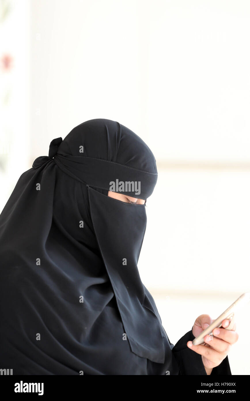 Burqas hi-res stock photography and images - Alamy