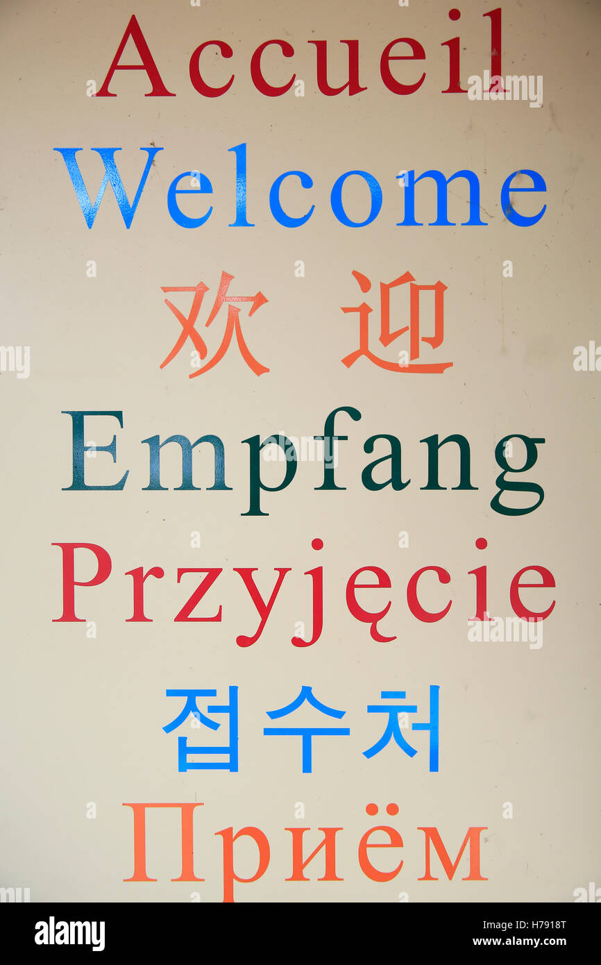 Zoom sign language hi-res stock photography and images - Alamy