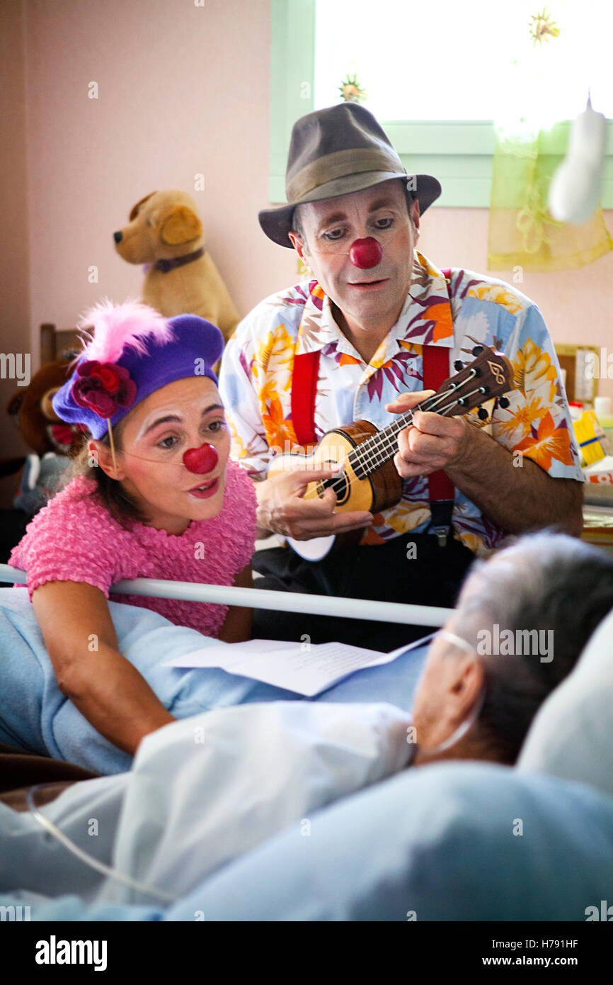 Grotesque clowns hi-res stock photography and images - Alamy