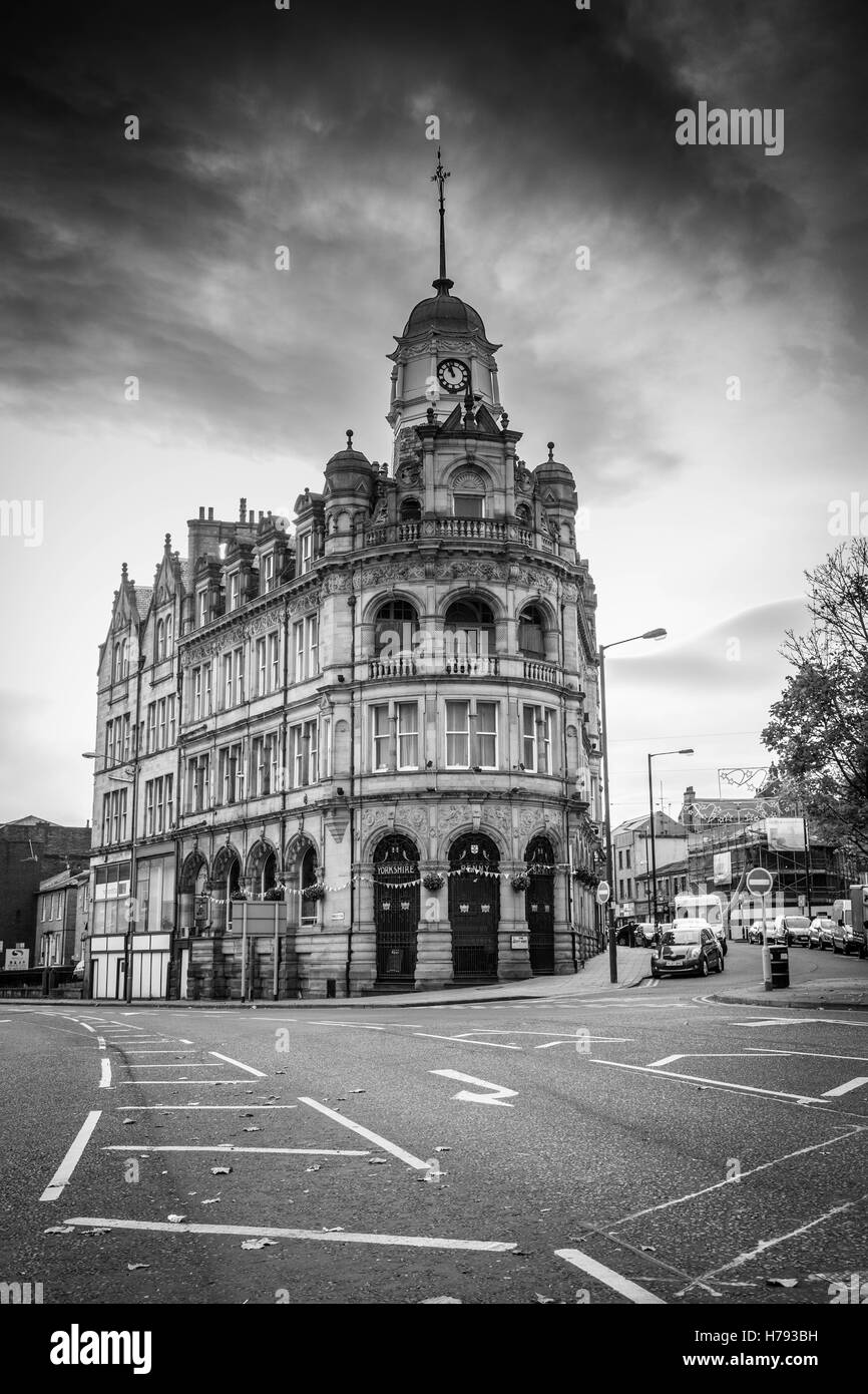 Yorkshire Penny Bank, Bradford. Now The City Gent Public house Stock ...