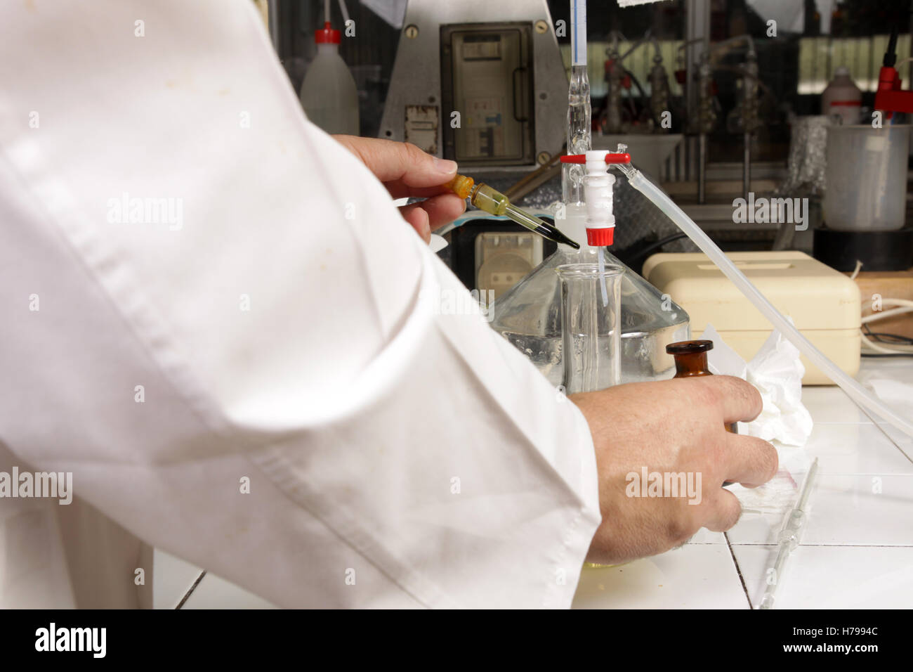 biologist at work in a laboratory Stock Photo - Alamy