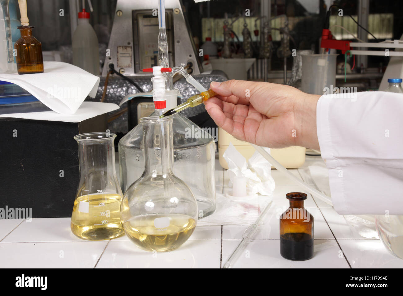 biologist at work in a laboratory Stock Photo - Alamy
