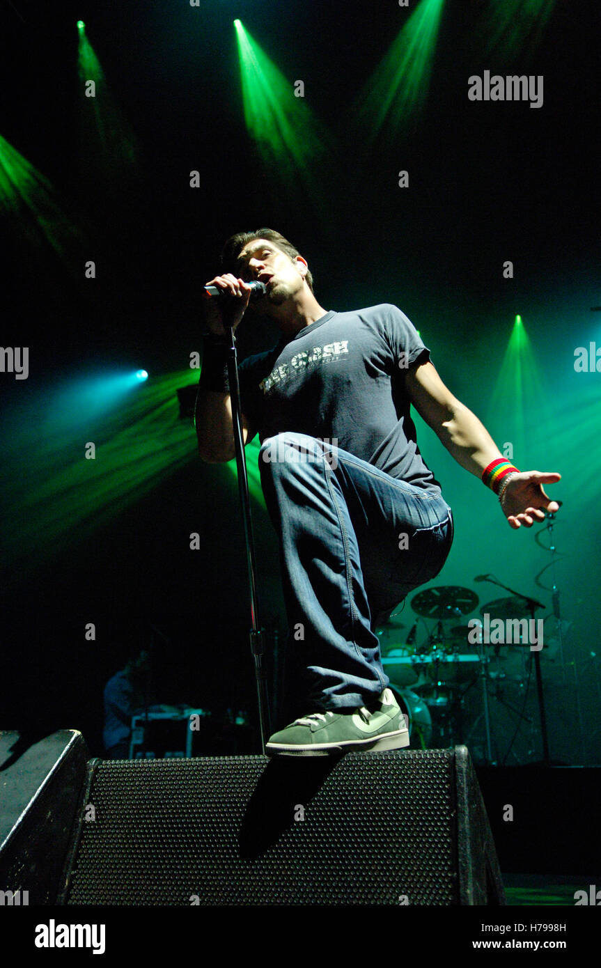 311 Nick Hexum High Resolution Stock Photography and Images - Alamy