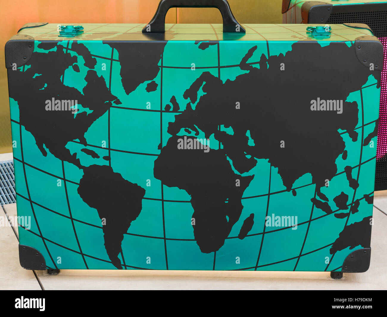 Vintage travel map suitcase hi-res stock photography and images - Alamy